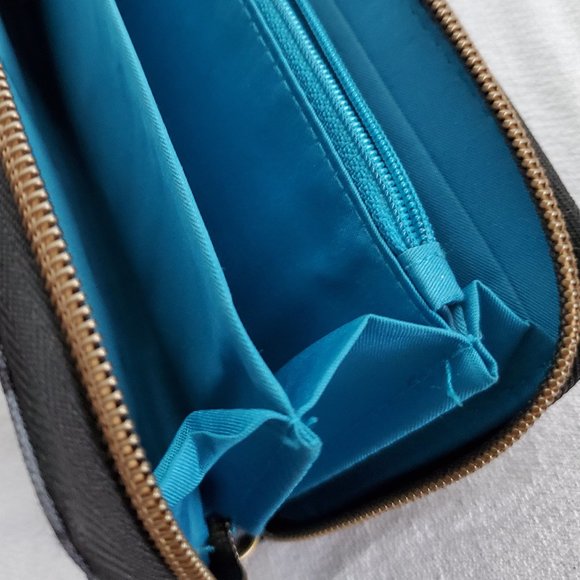 Travelon | Bags | Travelon Zip Around Wallet Canvas Animal Print | Poshmark